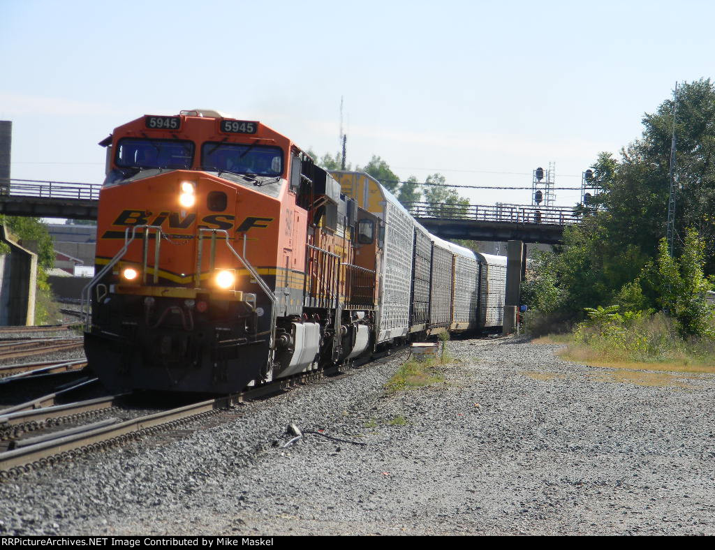 BNSF 5945